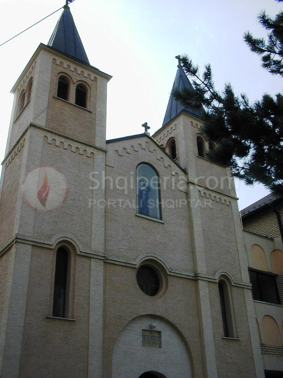 KISHA KATOLIKE E SHËN NDOUT – Gjakovë. – Shqiperia.com