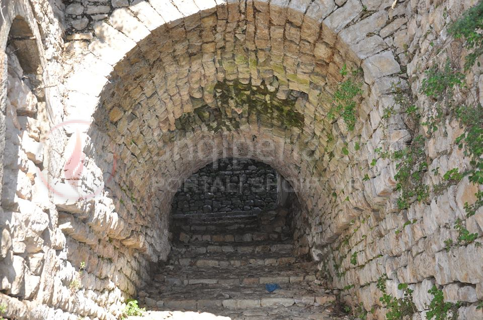 Banesa Kasneci Vuno -Vlore (8) – Shqiperia.com